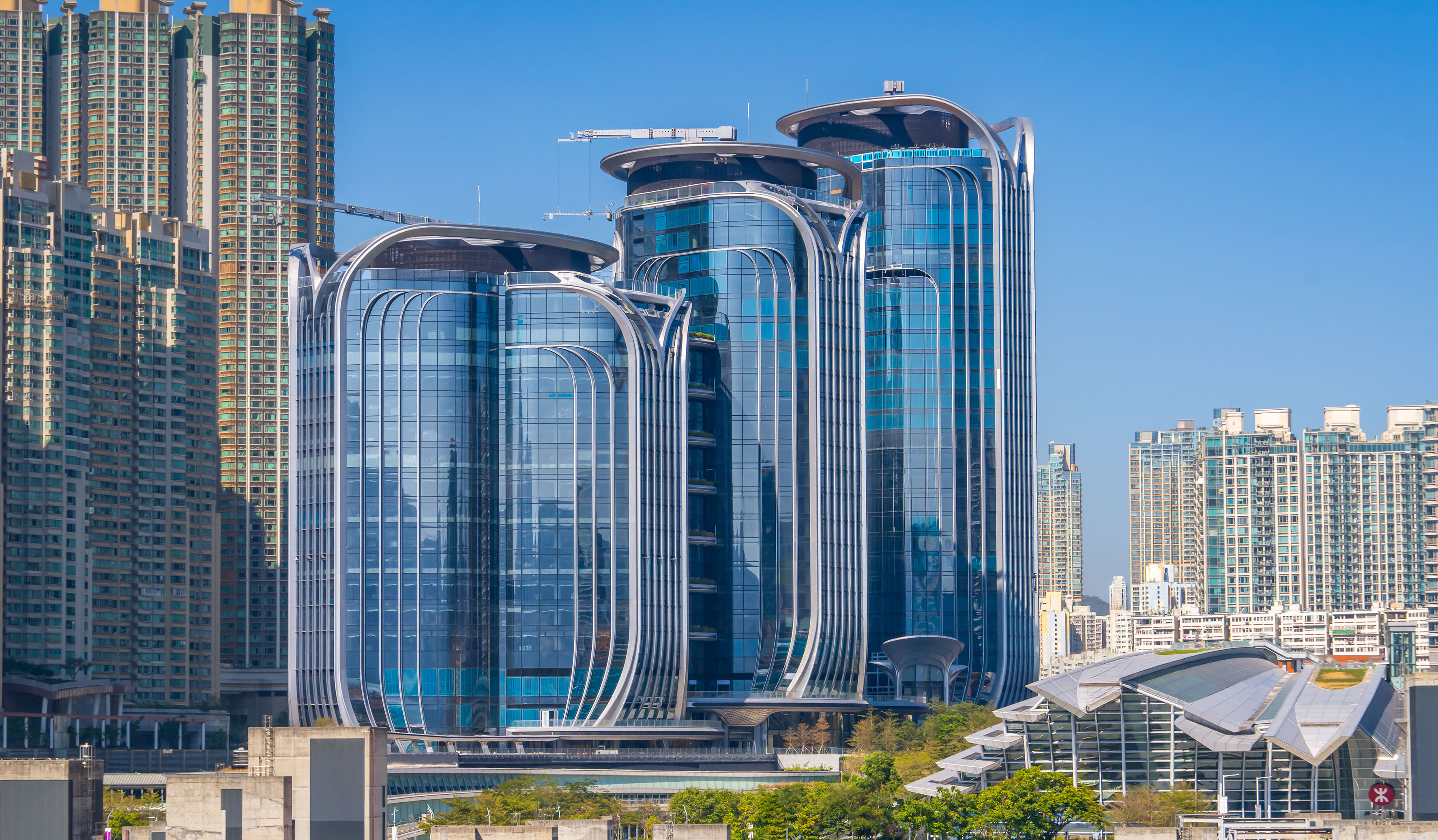 International Gateway Centre (IGC) | Sun Hung Kai Properties